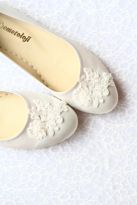 Wedding Flat Shoes Ivory Satin Bridal Ballet Flats with Beaded