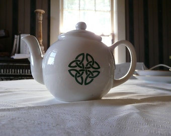 Popular items for irish teapot on Etsy