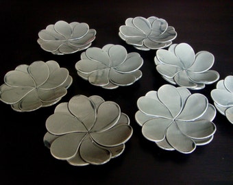 Popular items for flower shape plate on Etsy