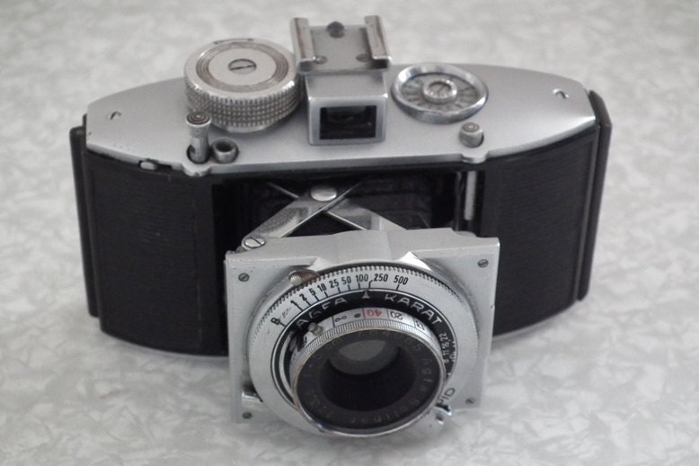 Vintage Agfa Karat 3.5 Compur-Rapid 35 mm film camera