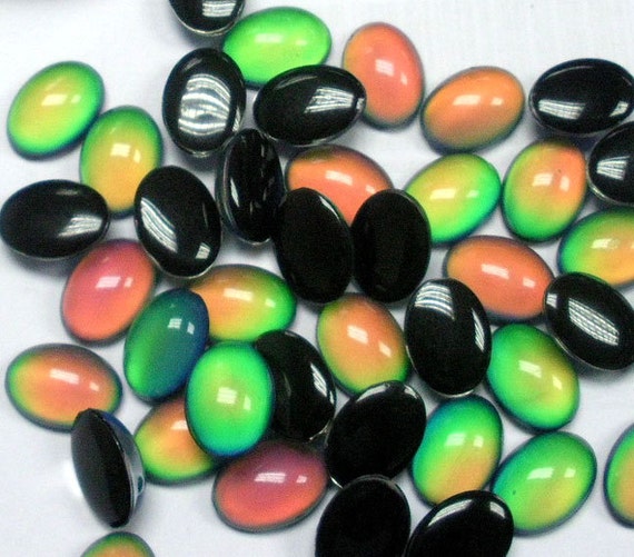 Mood Stones 18x13mm Color Changing Acrylic by SpatulaSupplies
