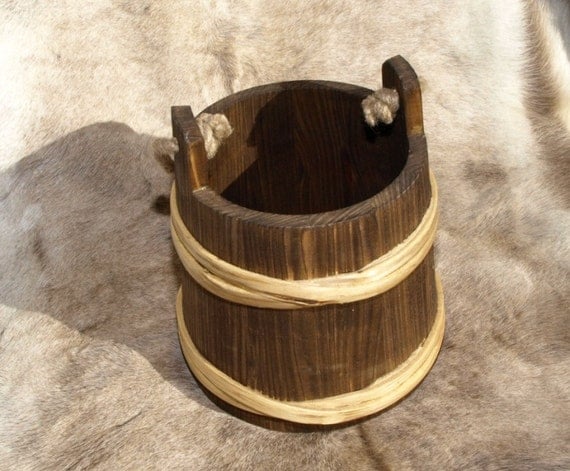 3 Litre Wooden Bucket With Rope Handle by TabernaVagantis on Etsy