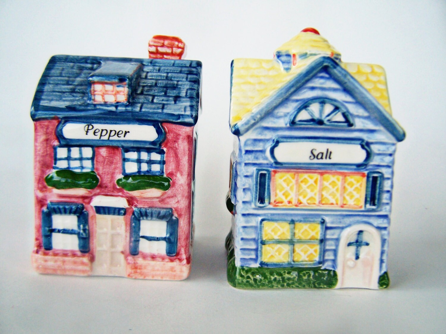 Vintage Salt and Pepper Shaker Avon Cottage Collection Houses Vintage Salt and Pepper Shaker Avon Cottage Collection Houses