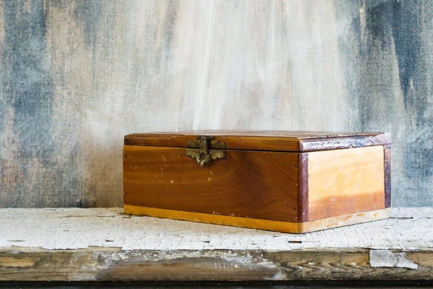 Vintage Cedar Jewelry Box, Cedar Wood Grandmother Box, Rustic Folk ...