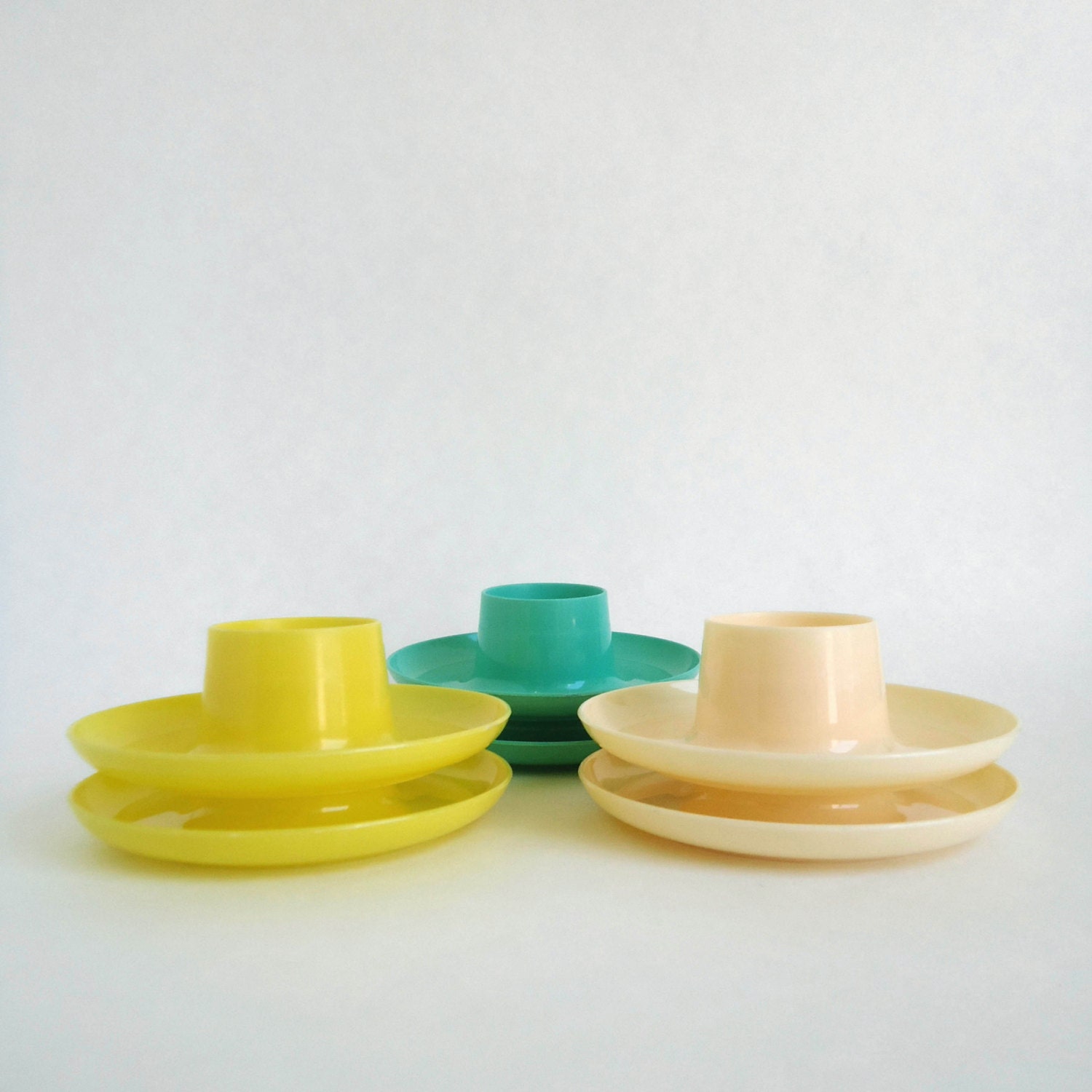 Vintage 6 Six Plastic Egg Cups Mod Holland FREE SHIPPING – Haute Juice