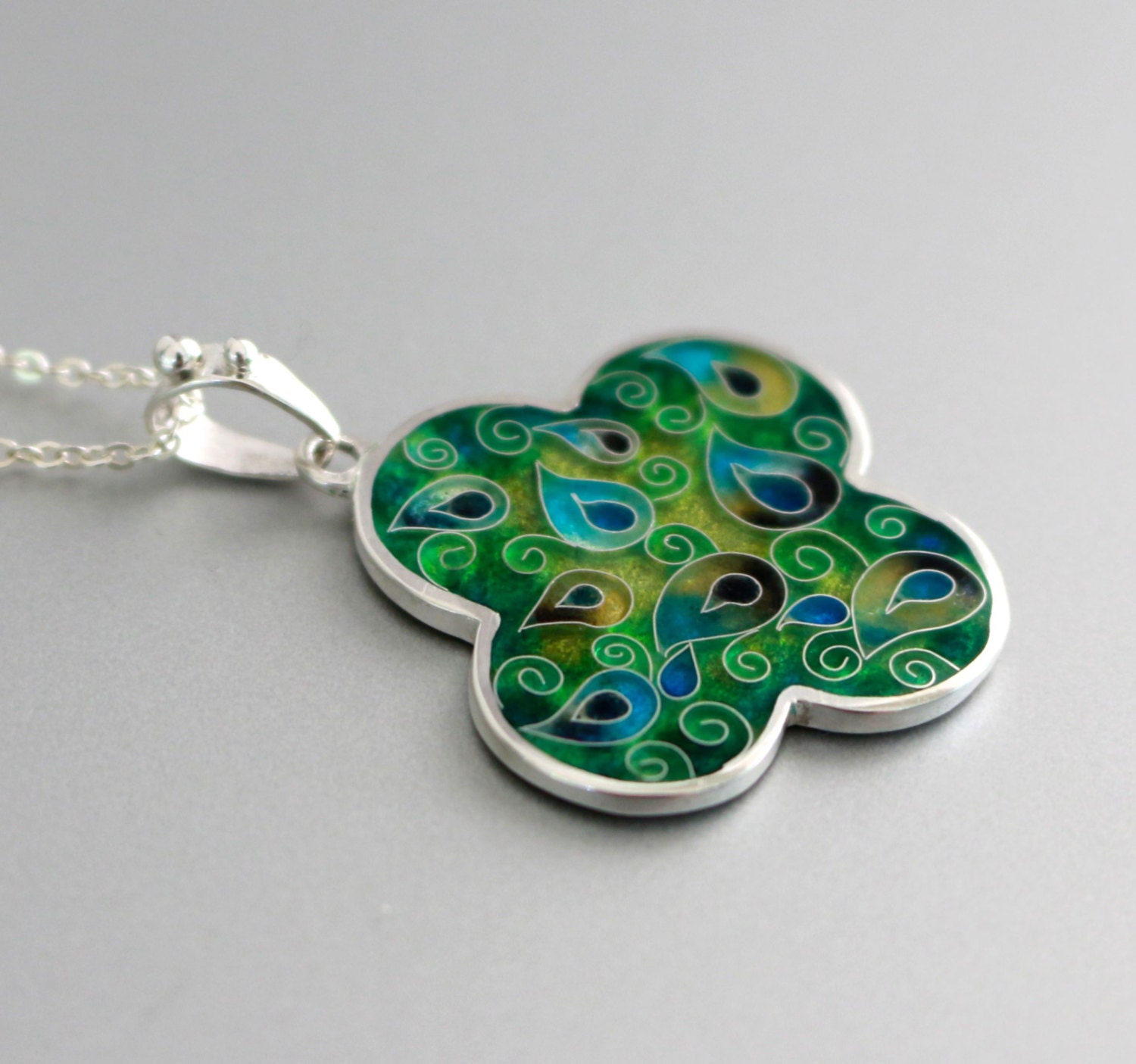 Cruz cloisonne enamel pendant Cruz cloisonne enamel pendant