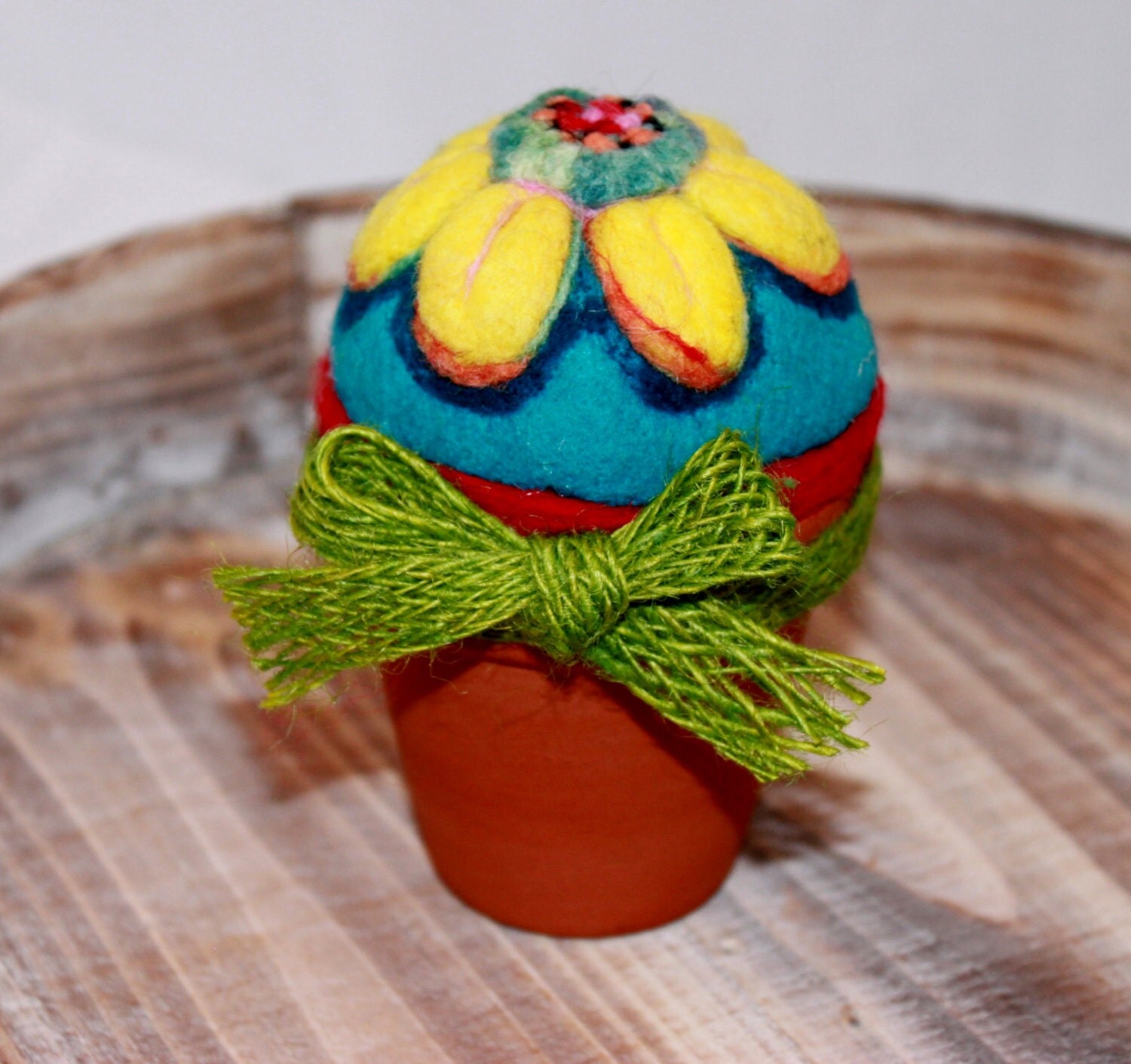 Pin Cushion Needle Felted Flower Pin Keep 126