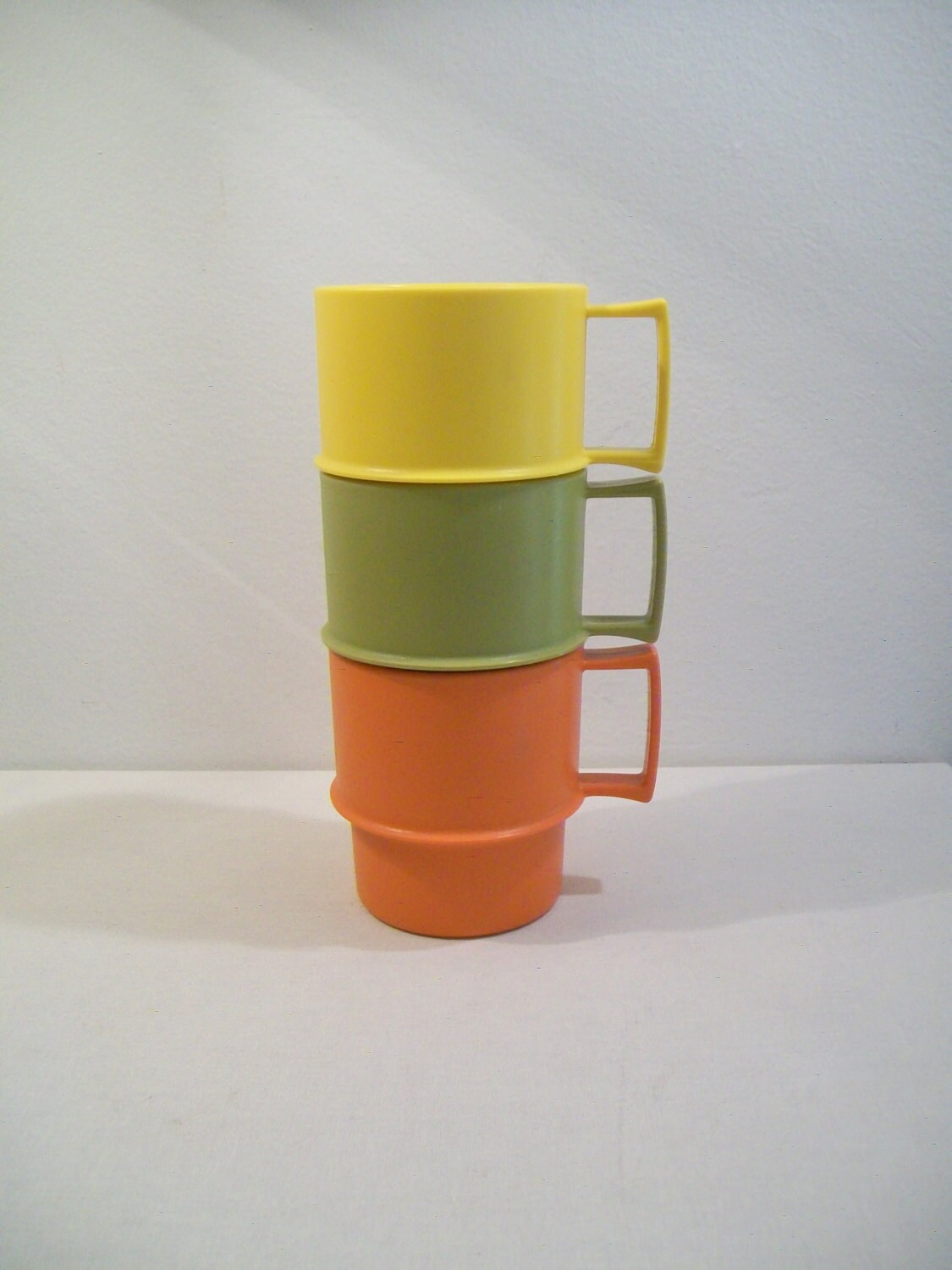 Vintage Tupperware Stackable Mugs Set of 3 – Haute Juice