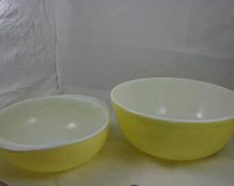 Popular items for yellow pyrex bowl on Etsy