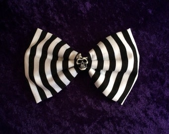 Tim Burton Skull Bow