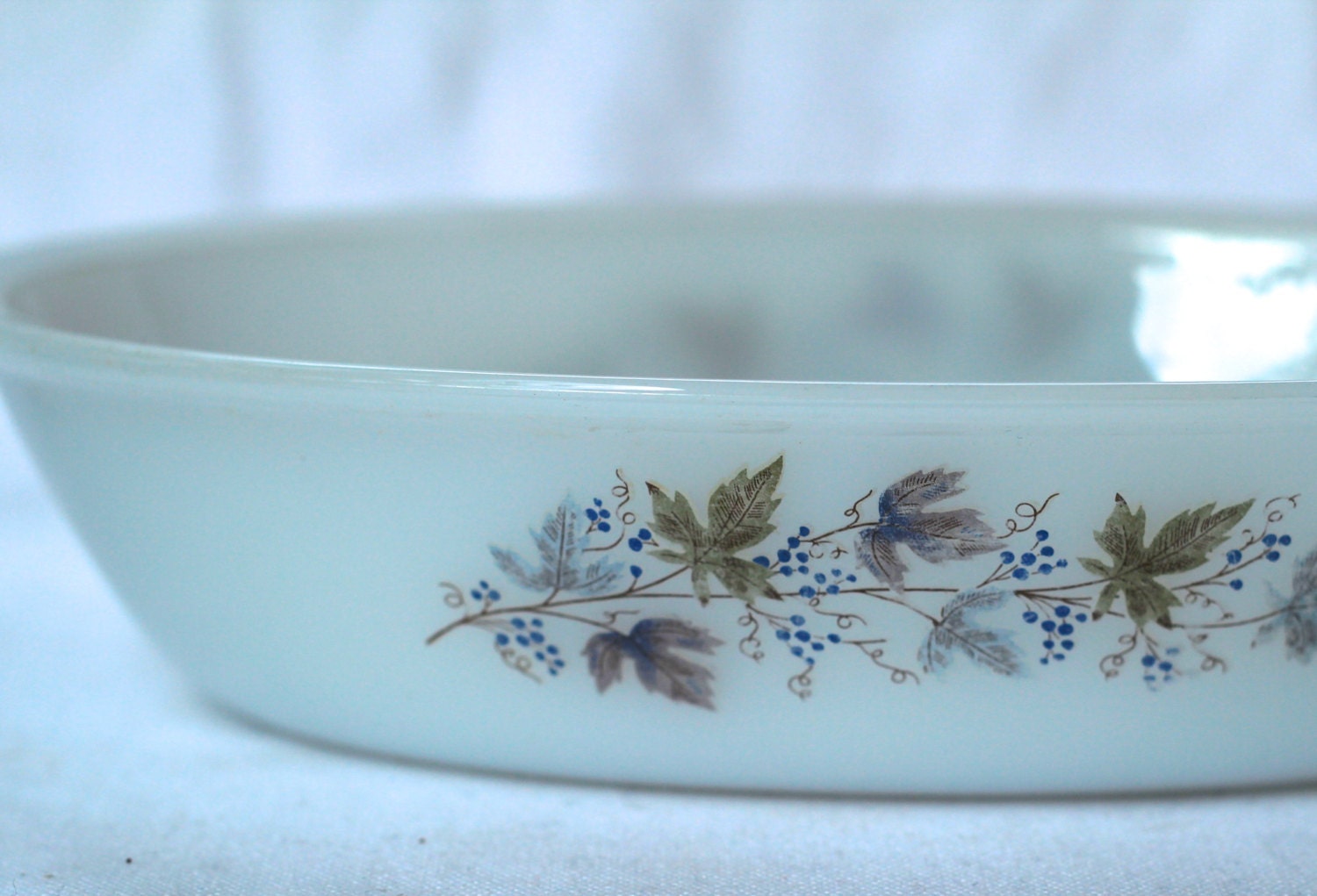 Crown Agee Pyrex ‘ Vintage ‘ Grape vine pattern Pyrex Casserole Pyrex ...