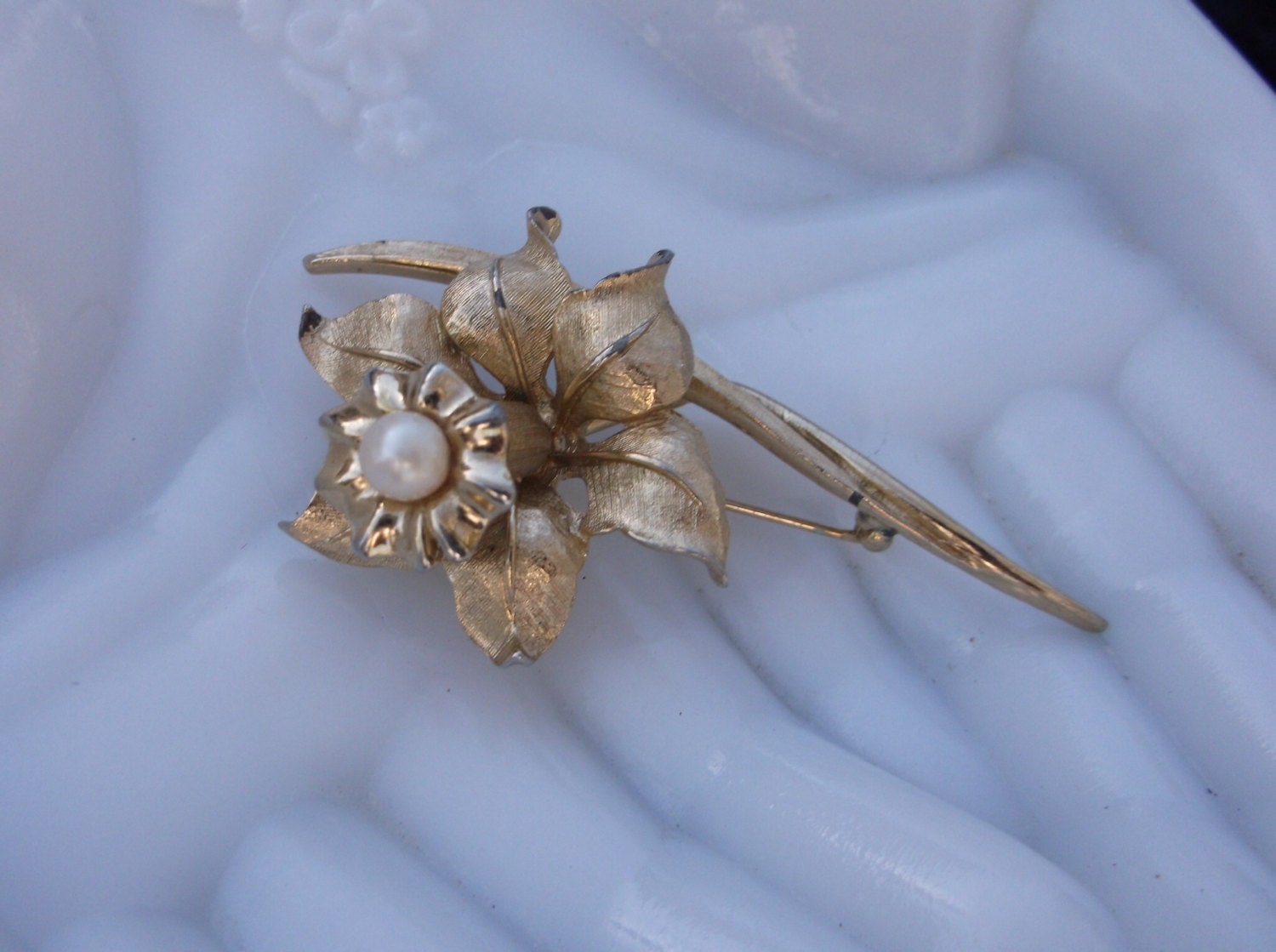 Vintage Bougher flower Jonquille brooch – Haute Juice