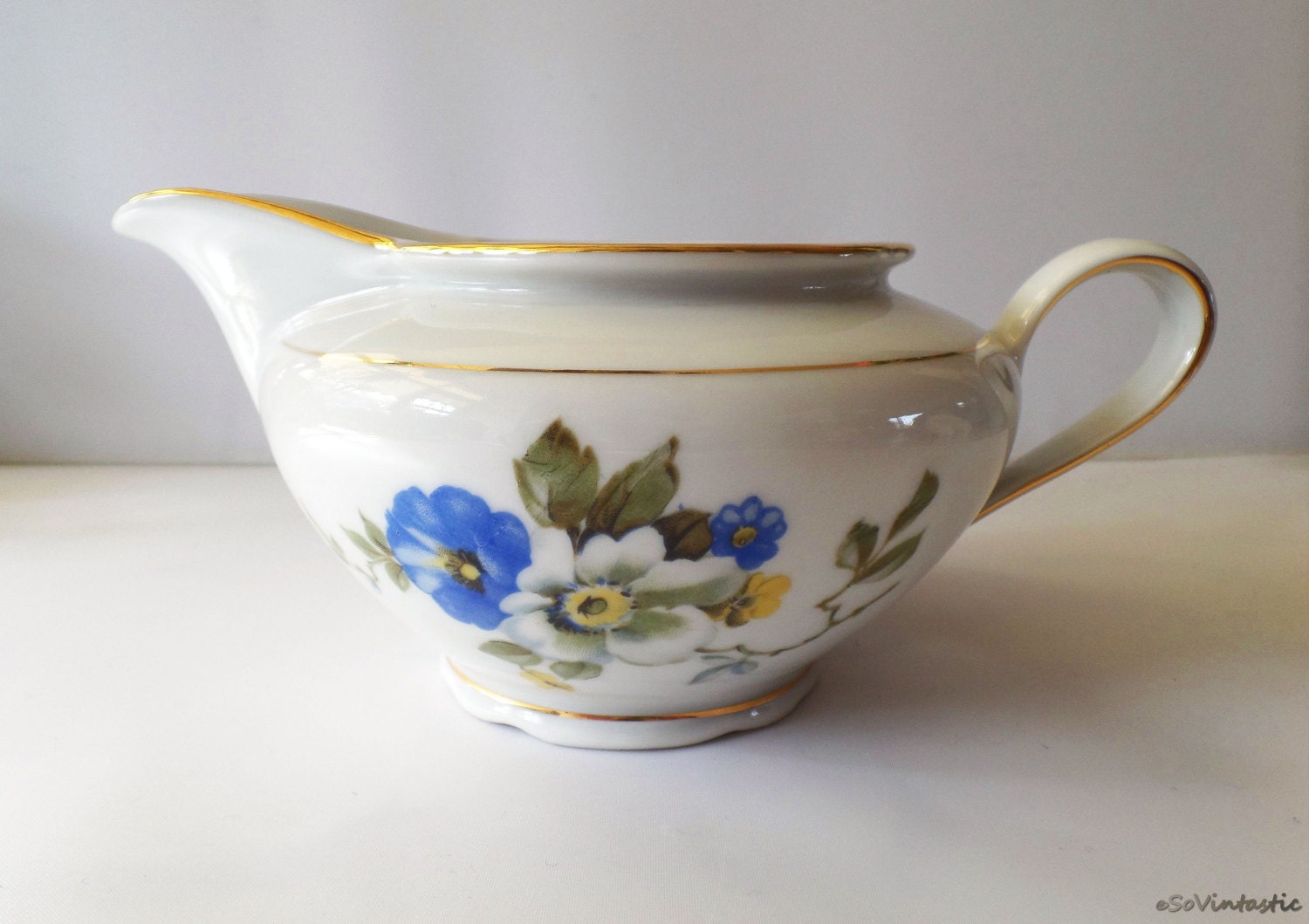 Thuringia creamer / Thuringia milk jug / German porcelain