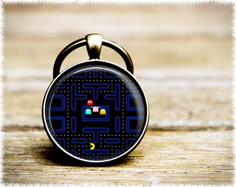 Pac-Man Keychain - Gaming Keychain - Pacman Key Ring - Gaming Gift