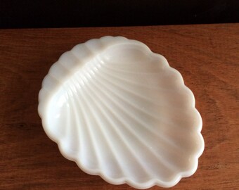 Popular items for milk glass shell dish on Etsy