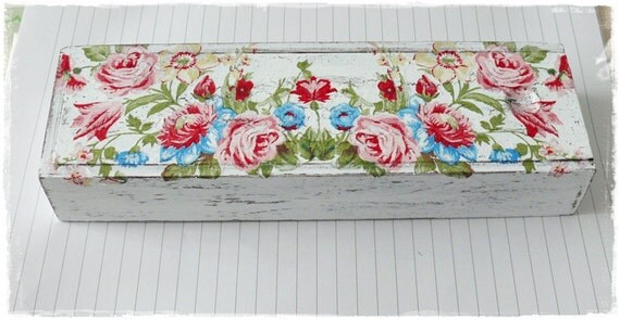 Items similar to Shabby Pencil Box/ Pencil Holder on Etsy