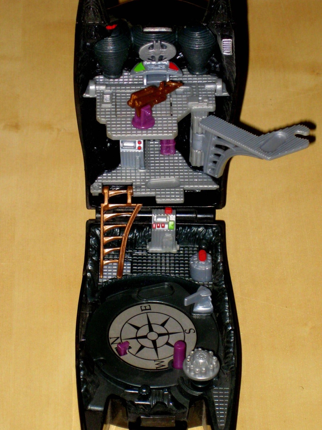 Micro Machines Batman Bat Cave Mini Playset 1995
