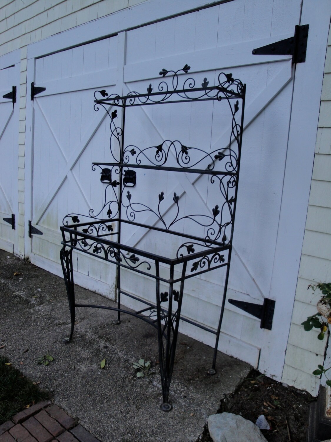 Salterini wrought iron bakers rack etagere – Haute Juice