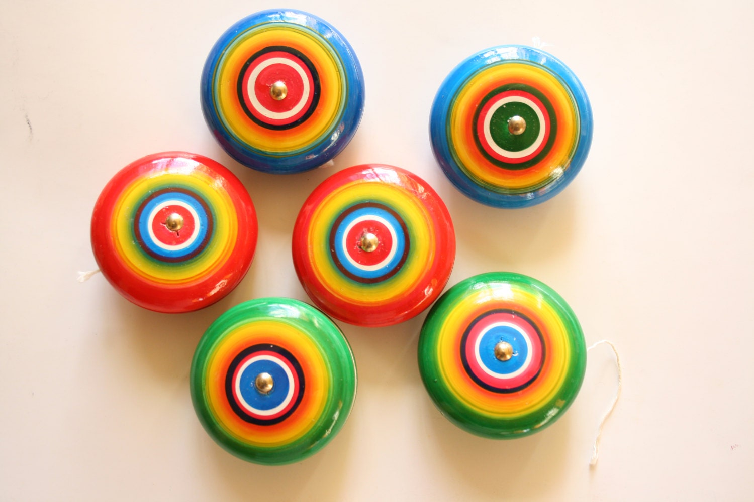 Wooden Yo-yo rainbow colors Randomly picked by emeequisartesanias