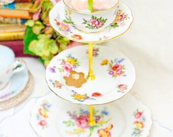 Popular items for vintage cake stands on Etsy