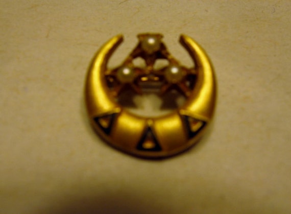 Vintage Tri Delta Sorority Pin 10k Gold with Seed Pearls Delta