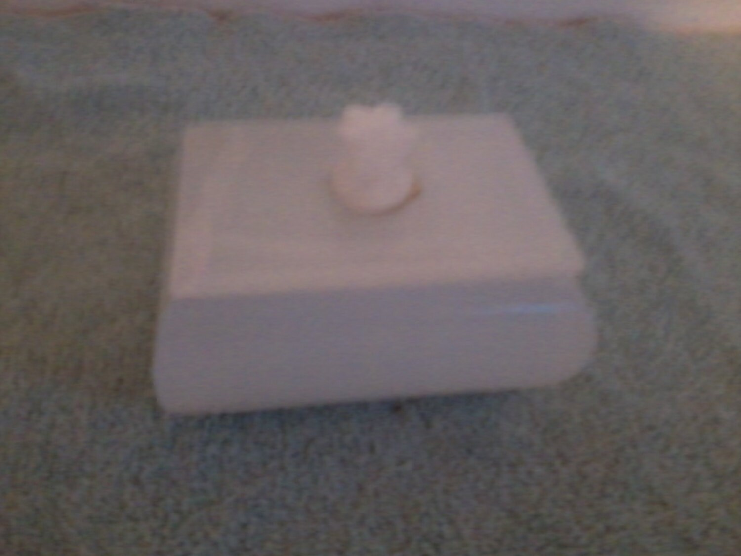 Cute White and Opaque Quartz Polished Stone Trinket Box with Lid and ...