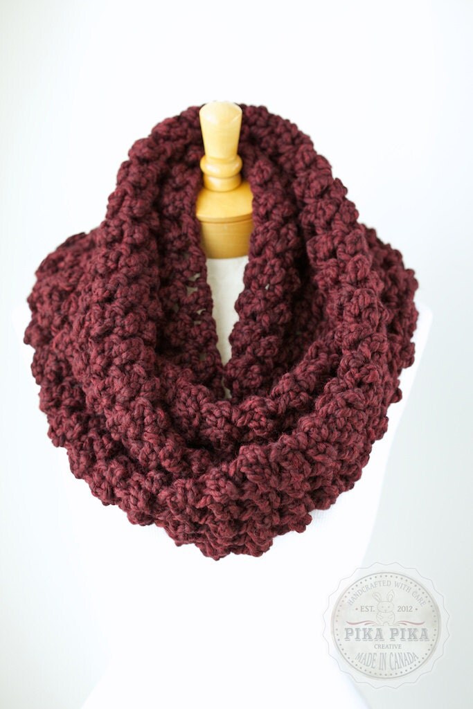 Crochet Infinity Scarf In Burgundy Chunky By Pikapikacreative