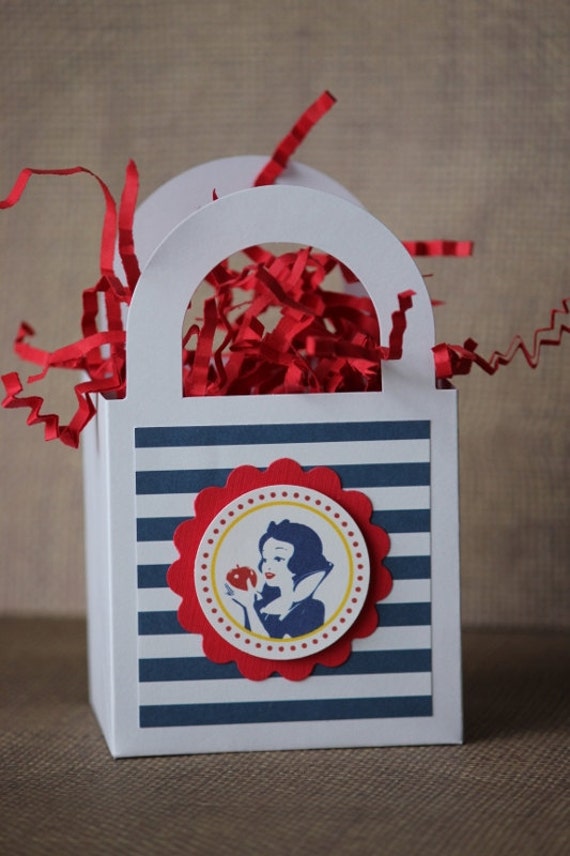 Items similar to 24x Snow White Favor Boxes on Etsy