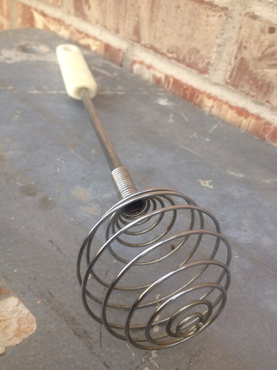Items similar to Retro Wire / Metal Round Whip - Whisk - Egg Beater ...