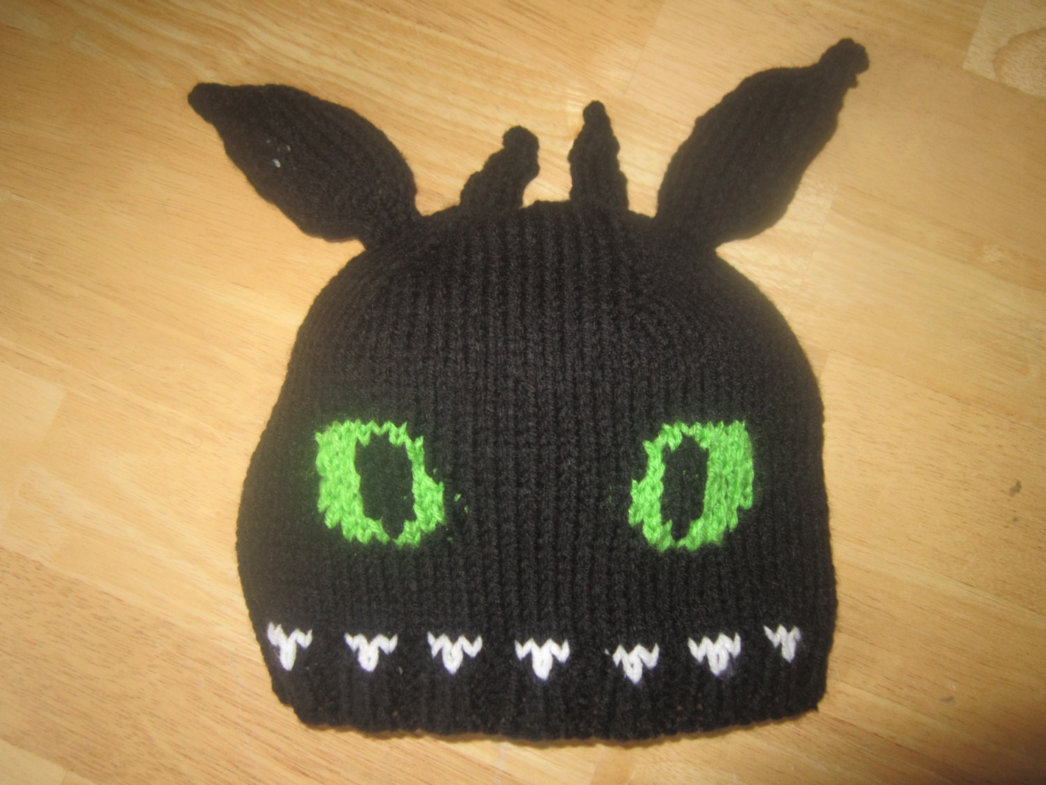 Toothless Hat How to Train your Dragon Knit by NoodlesKnitting