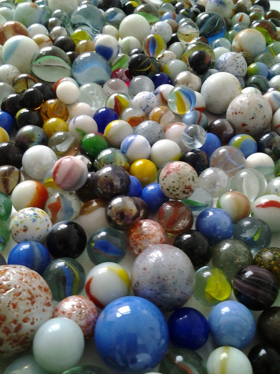 100 Classic Marbles Different Colors and sizes