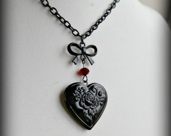 Gothic locket | Etsy