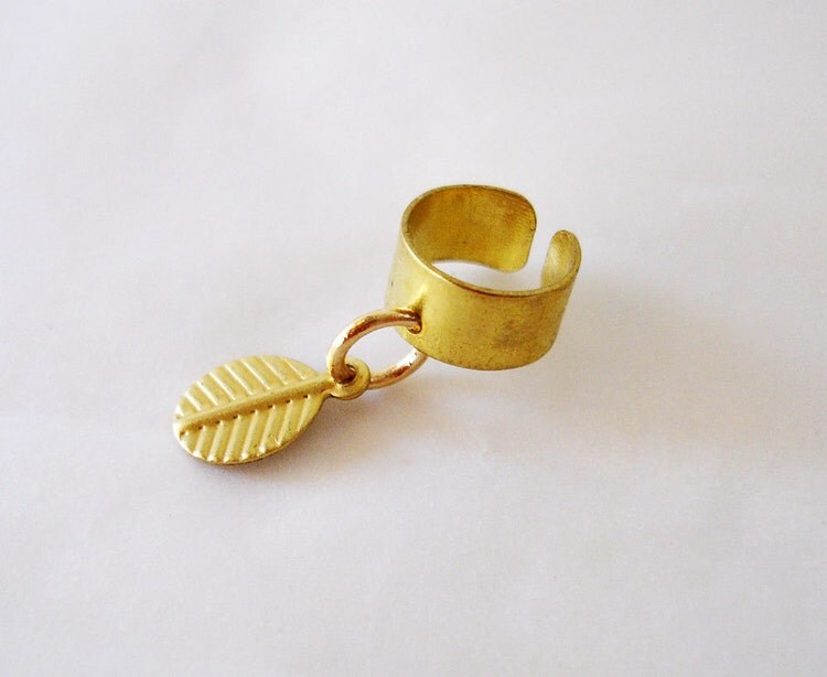Gold leaf ear cuff Native american ear cuff Dainty by Akamatra
