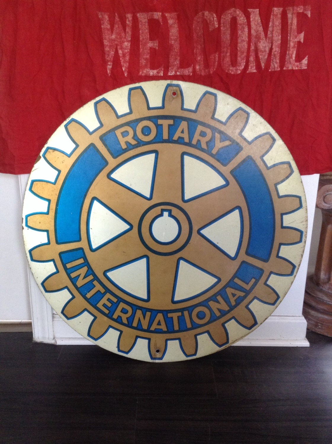 International rotary sign
