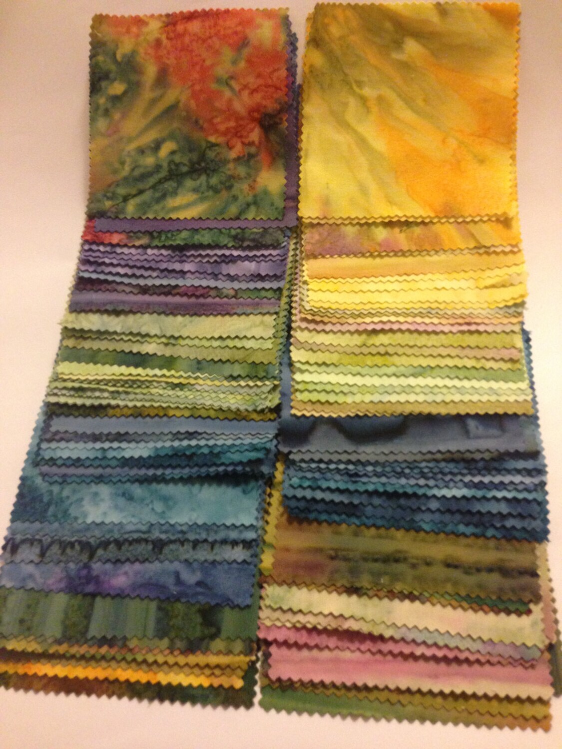 PreCut Batik 4x4 Quilt Fabric Squares/100 Squares/ PreCut Batik 4x4 Quilt Fabric Squares/100 Squares/