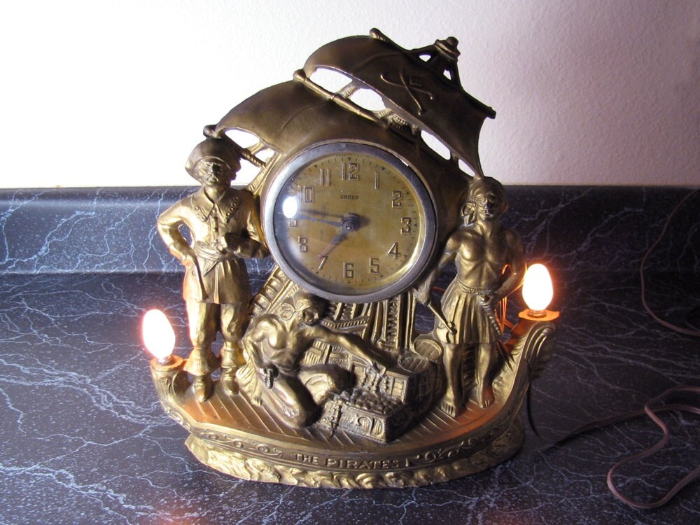 Working Vintage Pirates Figural Spelter Clock by United Clock