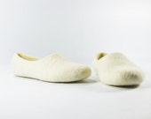 Items similar to Custom color wool slippers / house shoes on Etsy