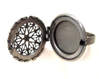 Antiqued Silver Locket Ring, Silver Filigree Victorian Locket, 28mm ...