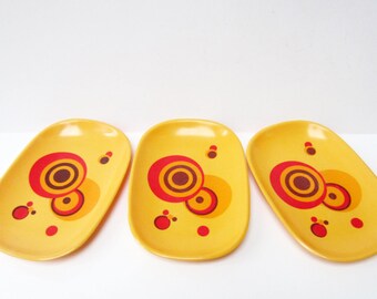 1970s MELMAC DISHES⎮French vintage⎮circles dots⎮bright yellow plastic ...