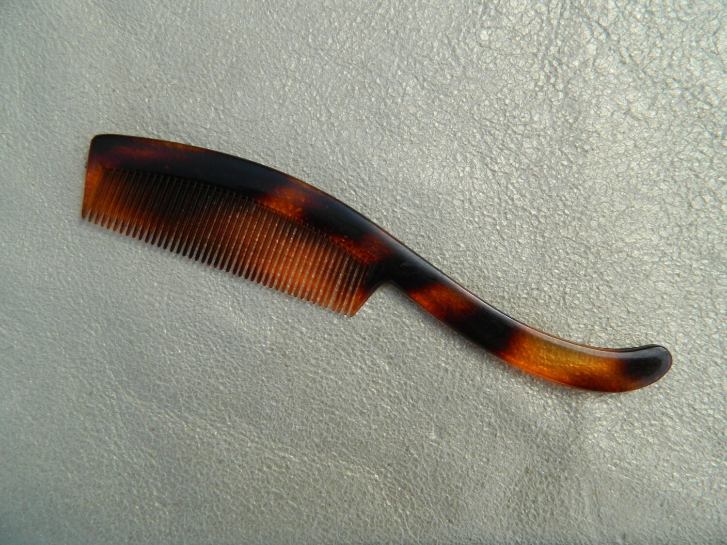 Vintage tortoise celluloid moustache/ eyebrow/beard comb made in France ...