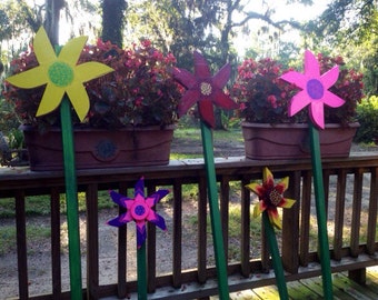 Wooden yard art flowers