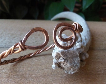 Items similar to Copper Wire Bracelet on Etsy