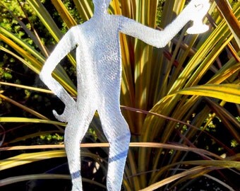 UFO CRASH SITE ROSWELL ALIEN METAL LAWN YARD by steelknightdesigns