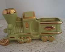 Popular items for vintage usa pottery on Etsy