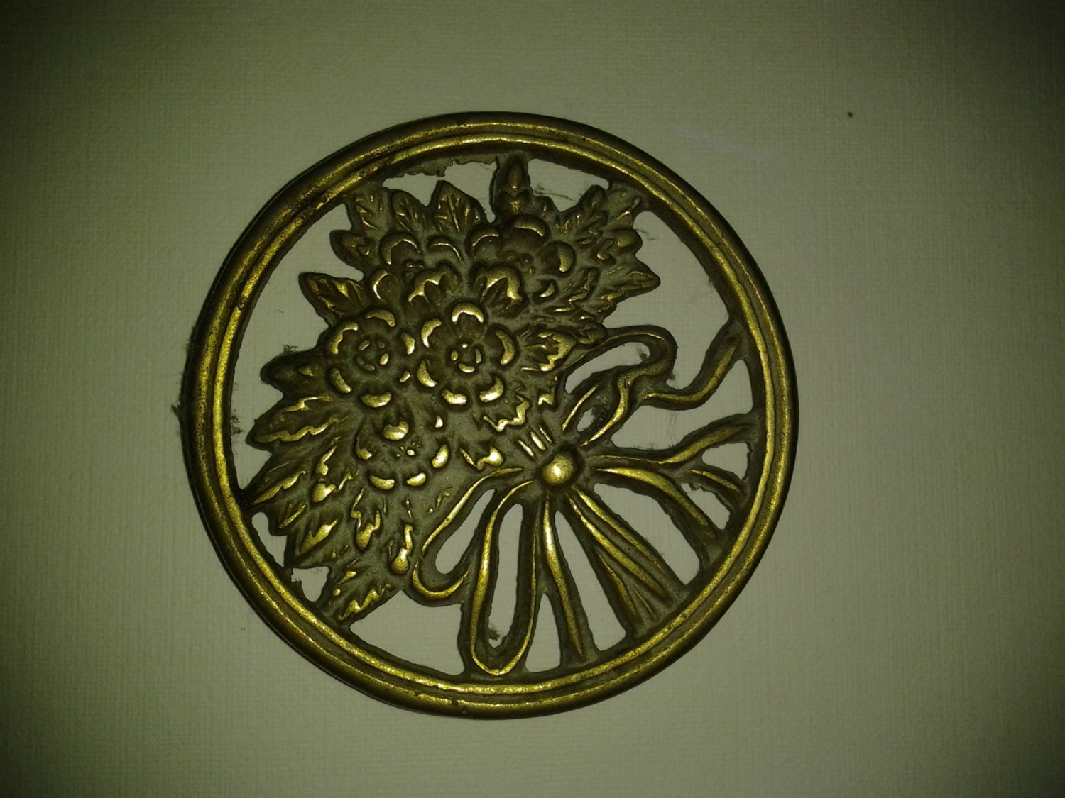 A rare vintage brass bonnet trivet – Haute Juice