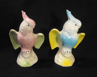Popular items for cockatoo figurine on Etsy