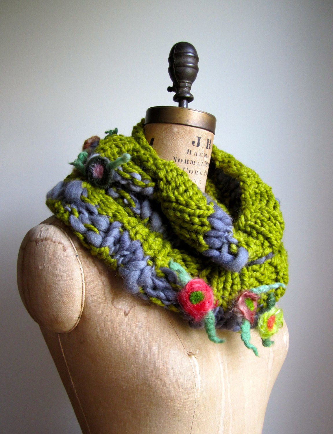 Knit loop scarf. Bohemian. Chartreuse. Grey. Felted flowers.