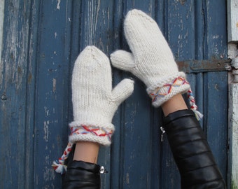 Scandinavian mittens | Etsy