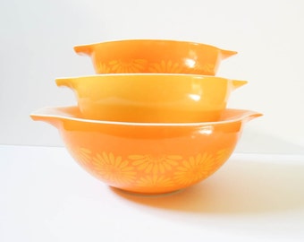 Pyrex Yellow Daisy Cinderella Nesting Bowl Set in Bright Orange and ...