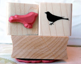 Robin bird feeding baby bird rubber stamp from by oldislandstamps